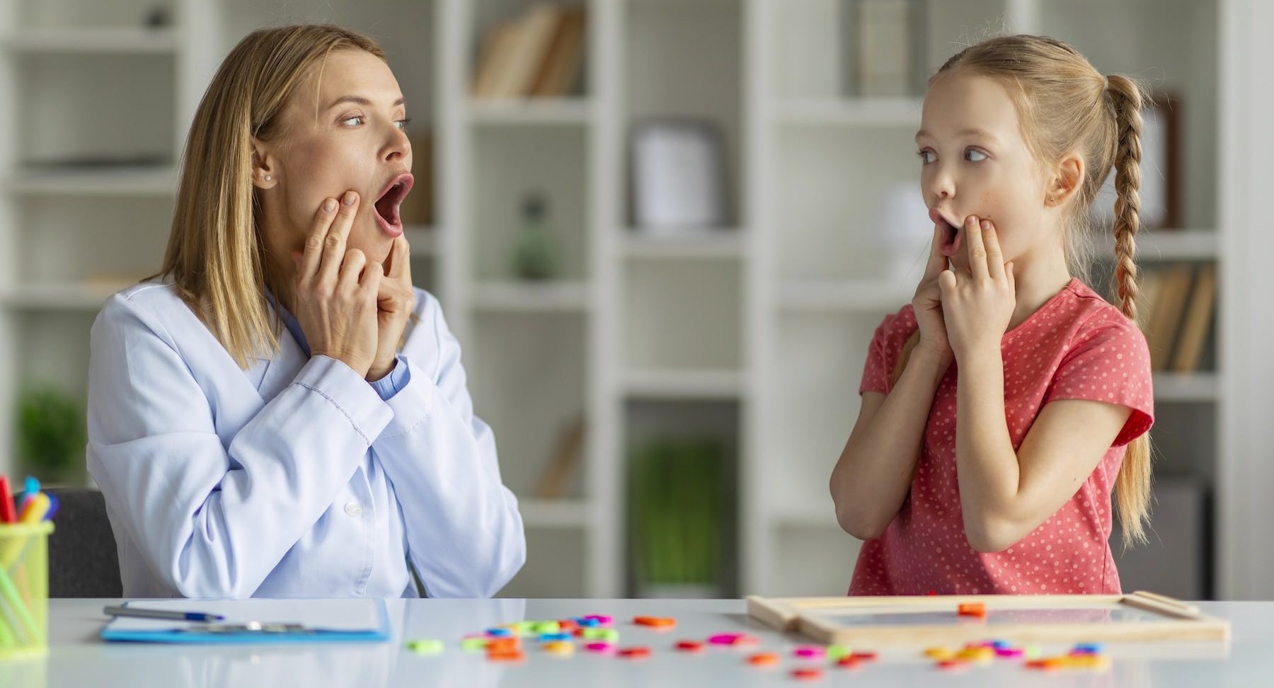 How to Become a Pediatric Speech-Language Pathologist (SLP) - Schooling ...